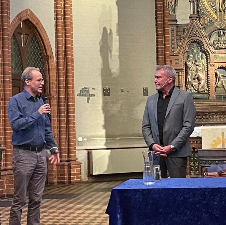 Unsere Lesung mit Arno Strobel am 1.09.2022 – Buchhandlung Leuenhagen ...